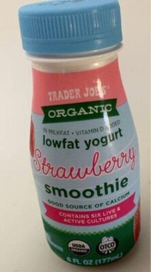 Trader Joe's Organic 1% Milkfat Lowfat Yogurt Strawberry - 177 ml ...